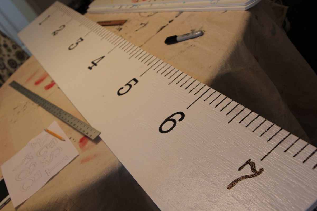 The Lazy/Cheap DIY Ruler Height Chart – I'm Batmom